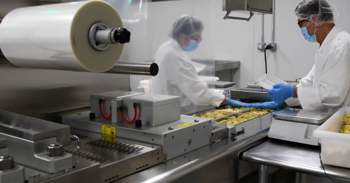 Flexible Food Packaging | Reepack ReeForm T45 Thermoformer | Ossid